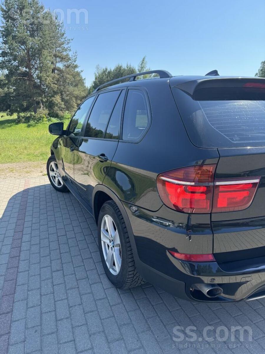 Melns BMW X5 2010 Rīga, ar dzinēja tilpumu 3.00 L un nobraukumu 282 tūkst. km par 9300 €, foto 7 vietnē AUTOMOTO.COM.LV