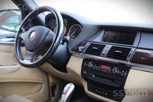 Черный БМВ Х5 2010 в Рига, объемом двигателя 3.00 л и пробегом 368 тыс. км за 8800 €, фото 12 на AUTOMOTO.COM.LV