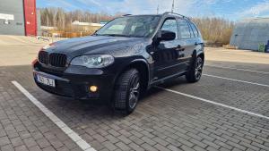 Black BMW X5 2010 in Kaunas, with an engine capacity of 2.99 L and mileage of 306 thousand km for 7450 €, photo  on AUTOMOTO.COM.LV