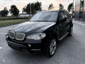 Black BMW X5 2010 in Siauliai, with an engine capacity of 2.99 L and mileage of 370 thousand km for 7700 €, photo  on AUTOMOTO.COM.LV