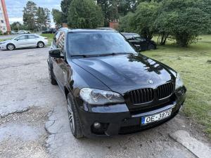 Black BMW X5 2010 in Ogre, with an engine capacity of 3.00 L and mileage of 272 thousand km for 12500 €, photo  on AUTOMOTO.COM.LV