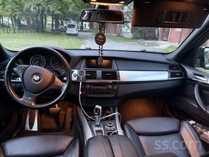 Melns BMW X5 2010 Ogre, ar dzinēja tilpumu 3.00 L un nobraukumu 272 tūkst. km par 12500 €, foto 7 vietnē AUTOMOTO.COM.LV