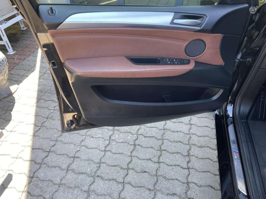 Melns BMW X5 2010 Marijampole, ar dzinēja tilpumu 3.00 L un nobraukumu 204 tūkst. km par 11950 €, foto 13 vietnē AUTOMOTO.COM.LV