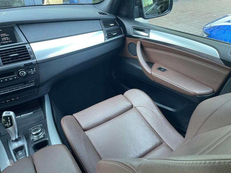 Melns BMW X5 2010 Marijampole, ar dzinēja tilpumu 3.00 L un nobraukumu 204 tūkst. km par 11950 €, foto 30 vietnē AUTOMOTO.COM.LV