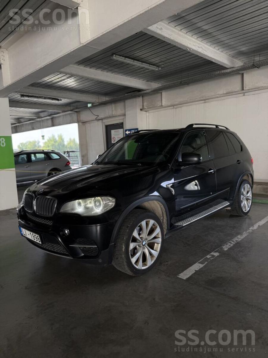 Melns BMW X5 2010 Rīga, ar dzinēja tilpumu 3.00 L un nobraukumu 388 tūkst. km par 11500 €, foto 4 vietnē AUTOMOTO.COM.LV