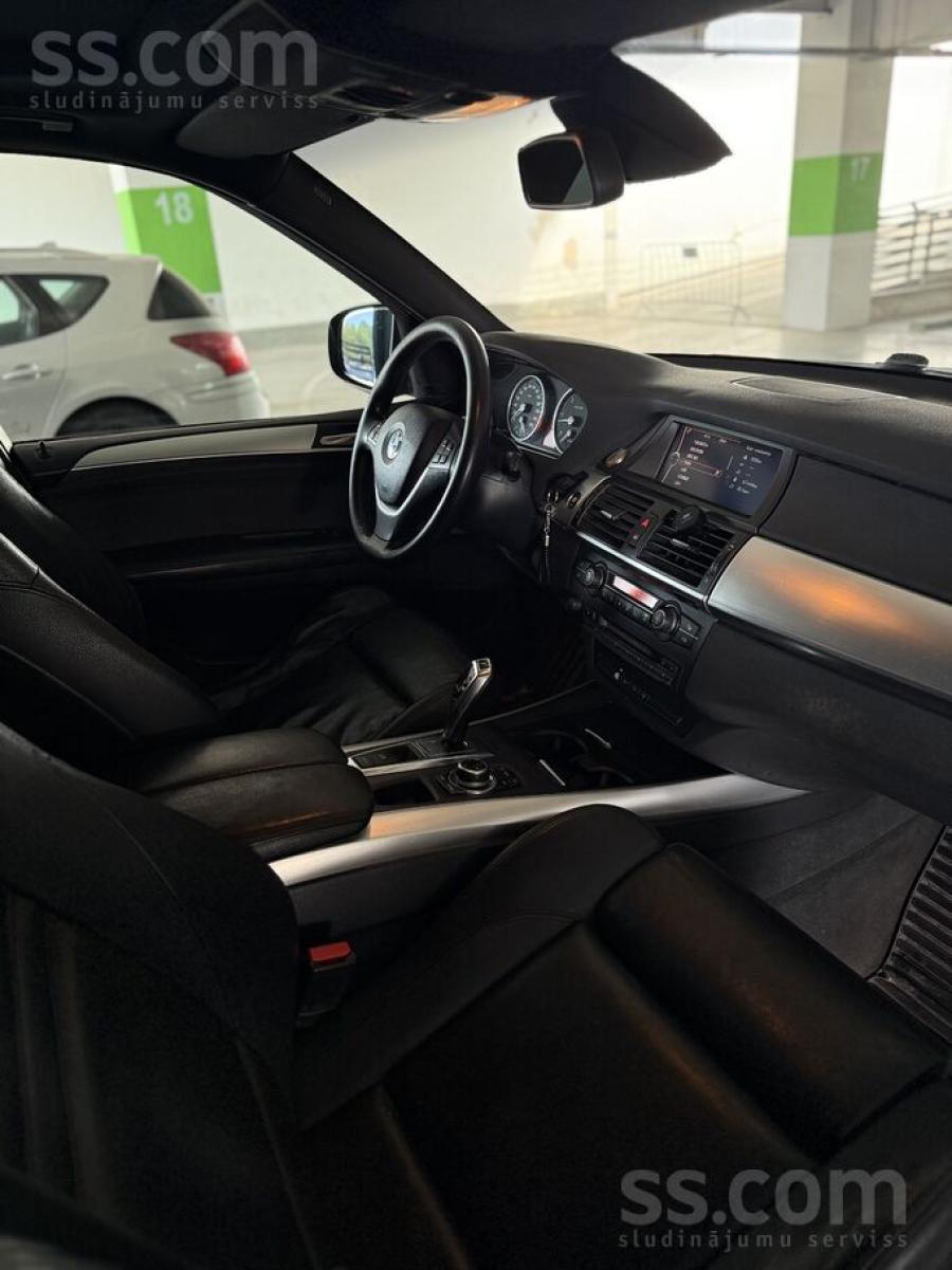 Melns BMW X5 2010 Rīga, ar dzinēja tilpumu 3.00 L un nobraukumu 388 tūkst. km par 11500 €, foto 9 vietnē AUTOMOTO.COM.LV