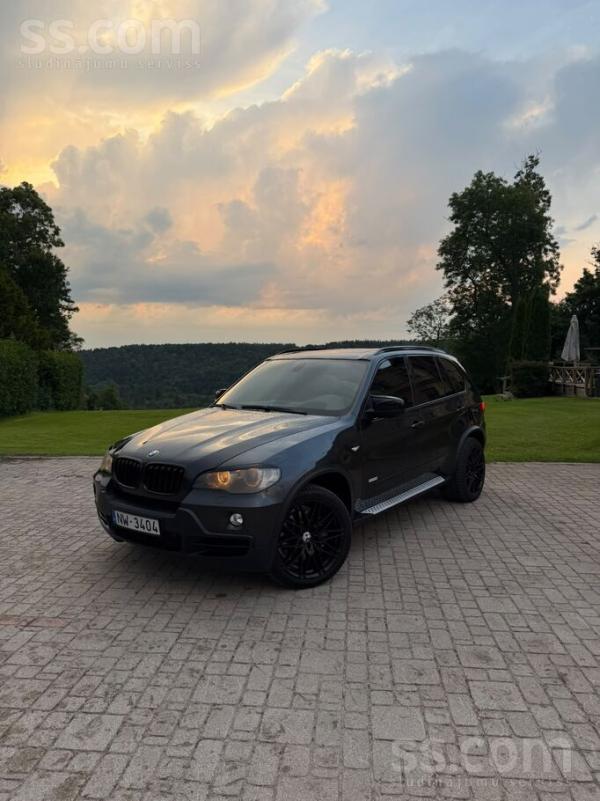Melns BMW X5 2010 Rīga, ar dzinēja tilpumu 3.00 L un nobraukumu 288 tūkst. km par 12000 €, foto 1 vietnē AUTOMOTO.COM.LV