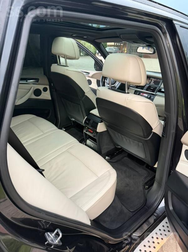 Melns BMW X5 2010 Rīga, ar dzinēja tilpumu 3.00 L un nobraukumu 288 tūkst. km par 12000 €, foto 7 vietnē AUTOMOTO.COM.LV