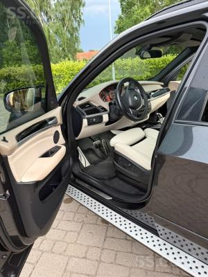 Melns BMW X5 2010 Rīga, ar dzinēja tilpumu 3.00 L un nobraukumu 288 tūkst. km par 12000 €, foto 12 vietnē AUTOMOTO.COM.LV
