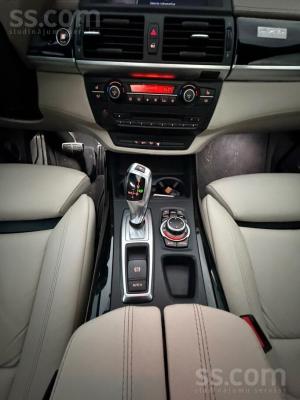 Melns BMW X5 2010 Rīga, ar dzinēja tilpumu 3.00 L un nobraukumu 288 tūkst. km par 12000 €, foto 17 vietnē AUTOMOTO.COM.LV