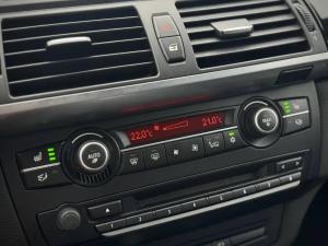 Black BMW X5 2010 in Jelgava, with an engine capacity of 3.00 L and mileage of 309 thousand km for 10200 €, photo 23 on AUTOMOTO.COM.LV