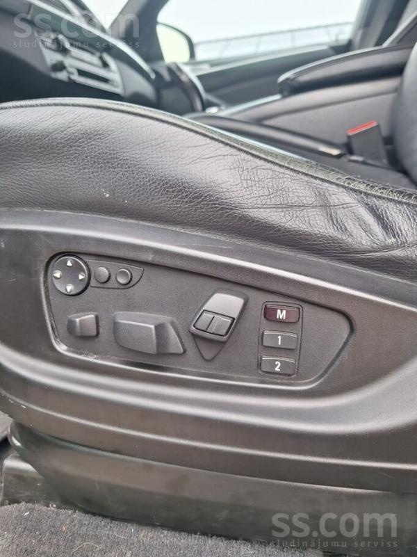 Melns BMW X5 2010 Rīga, ar dzinēja tilpumu 3.00 L un nobraukumu 330 tūkst. km par 11220 €, foto 7 vietnē AUTOMOTO.COM.LV