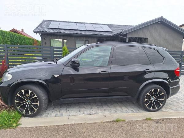 Melns BMW X5 2010 Rīga, ar dzinēja tilpumu 3.00 L un nobraukumu 330 tūkst. km par 11220 €, foto 8 vietnē AUTOMOTO.COM.LV