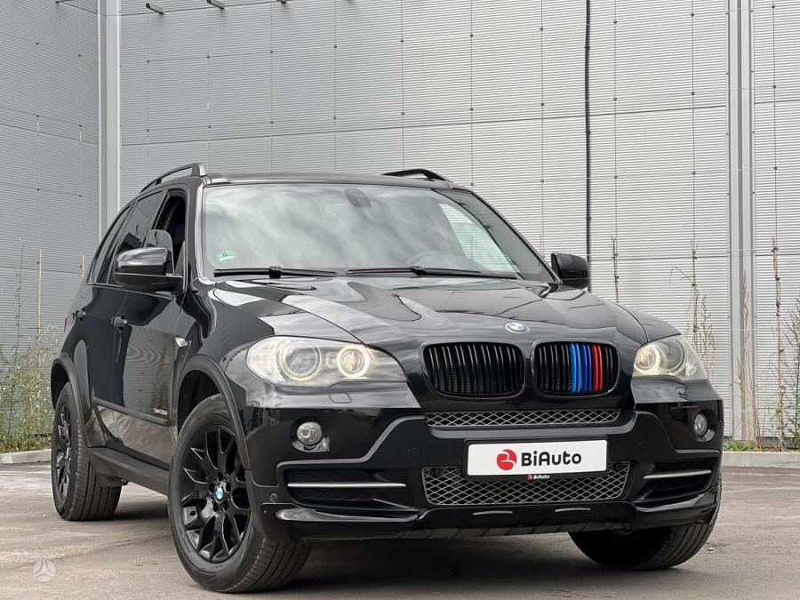 Black BMW X5 2010 in Utena, with an engine capacity of 2.99 L and mileage of 335 thousand km for 8950 €, photo 3 on AUTOMOTO.COM.LV