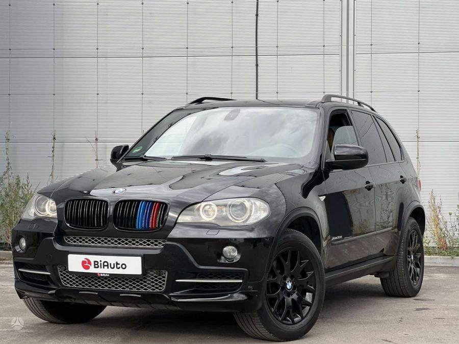 Black BMW X5 2010 in Utena, with an engine capacity of 2.99 L and mileage of 335 thousand km for 8950 €, photo 10 on AUTOMOTO.COM.LV