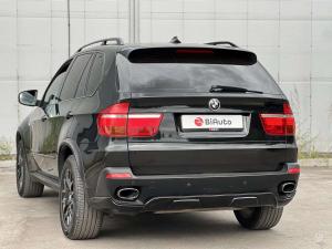 Black BMW X5 2010 in Utena, with an engine capacity of 2.99 L and mileage of 335 thousand km for 8950 €, photo 16 on AUTOMOTO.COM.LV