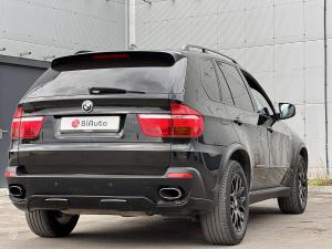 Black BMW X5 2010 in Utena, with an engine capacity of 2.99 L and mileage of 335 thousand km for 8950 €, photo 23 on AUTOMOTO.COM.LV