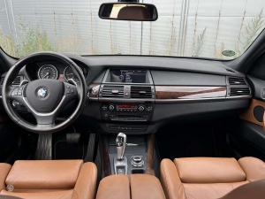 Black BMW X5 2010 in Utena, with an engine capacity of 2.99 L and mileage of 335 thousand km for 8950 €, photo 45 on AUTOMOTO.COM.LV