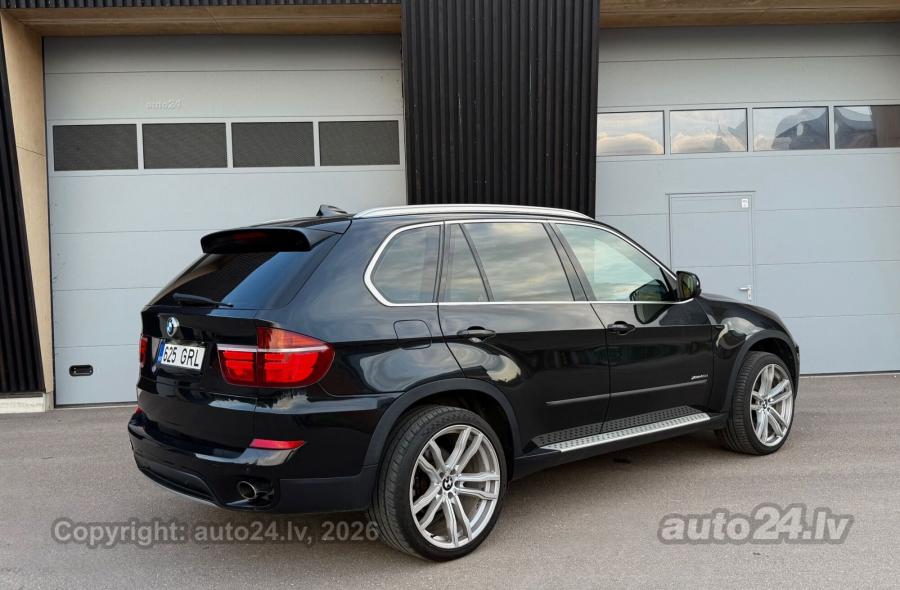 Melns BMW X5 2010 Tartu, ar dzinēja tilpumu 3.00 L un nobraukumu 390 tūkst. km par 8999 €, foto 5 vietnē AUTOMOTO.COM.LV