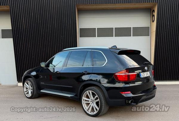 Black BMW X5 2010 in Tartu, with an engine capacity of 3.00 L and mileage of 390 thousand km for 8999 €, photo 5 on AUTOMOTO.COM.LV