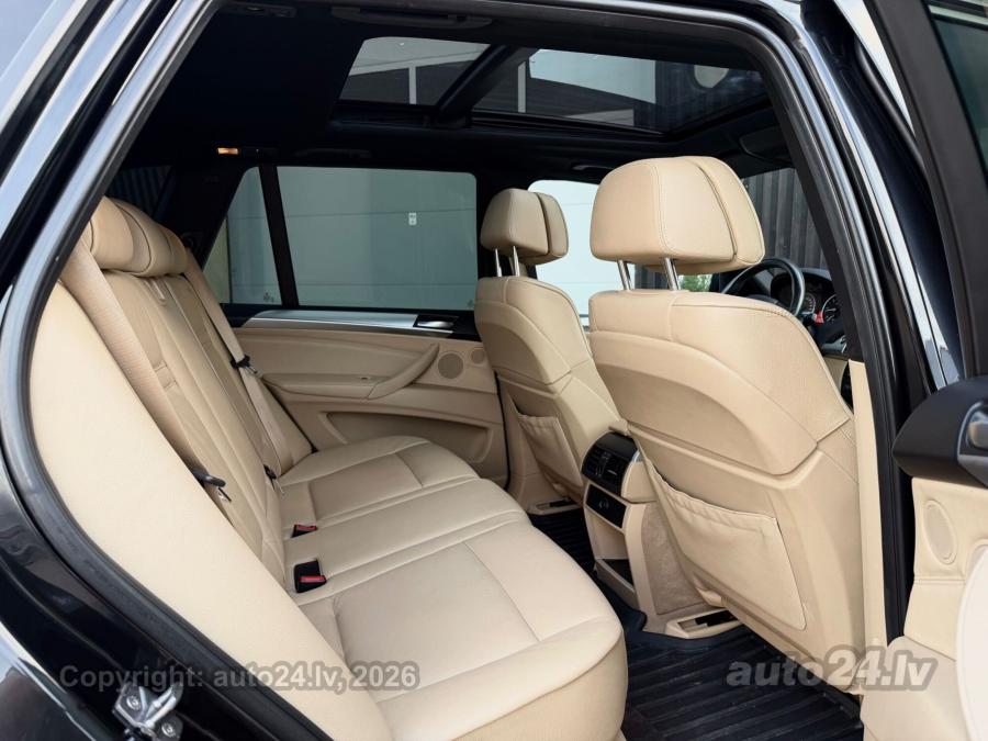 Черный БМВ Х5 2010 в Тарту, объемом двигателя 3.00 л и пробегом 390 тыс. км за 8999 €, фото 9 на AUTOMOTO.COM.LV