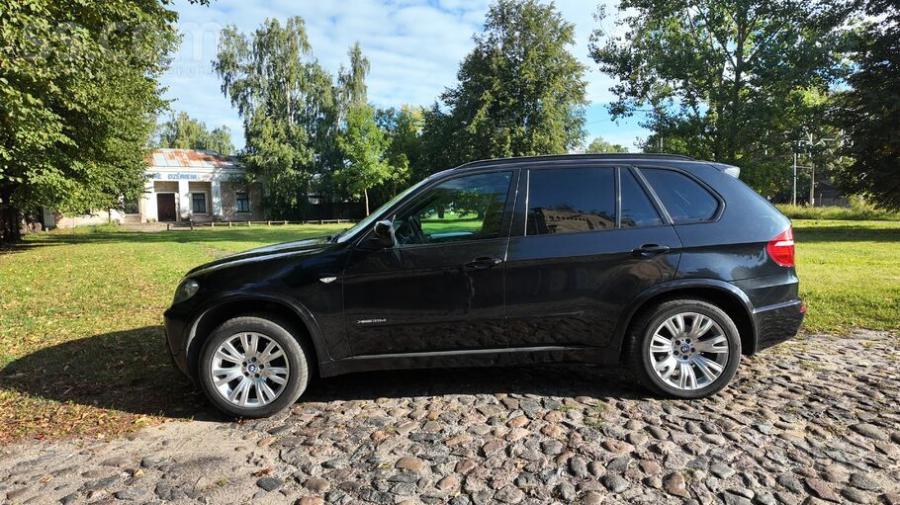 Melns BMW X5 2010 Rīga, ar dzinēja tilpumu 3.00 L un nobraukumu 323 tūkst. km par 8600 €, foto 6 vietnē AUTOMOTO.COM.LV