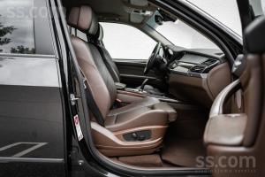 Melns BMW X5 2010 Rīga, ar dzinēja tilpumu 3.00 L un nobraukumu 240 tūkst. km par 11500 €, foto 13 vietnē AUTOMOTO.COM.LV