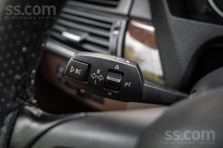 Melns BMW X5 2010 Rīga, ar dzinēja tilpumu 3.00 L un nobraukumu 240 tūkst. km par 11500 €, foto 18 vietnē AUTOMOTO.COM.LV