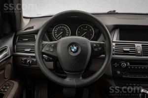 Melns BMW X5 2010 Rīga, ar dzinēja tilpumu 3.00 L un nobraukumu 240 tūkst. km par 11500 €, foto 20 vietnē AUTOMOTO.COM.LV