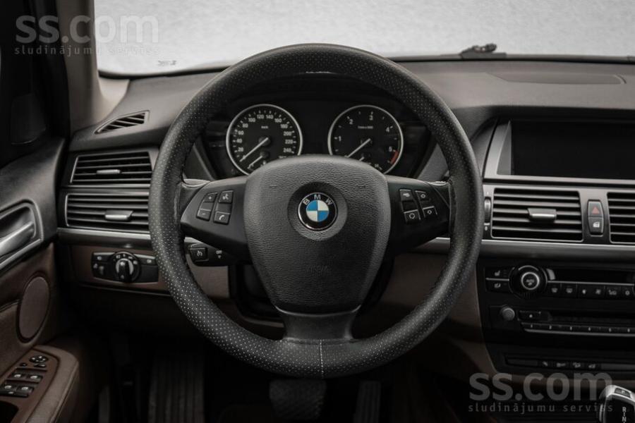 Melns BMW X5 2010 Rīga, ar dzinēja tilpumu 3.00 L un nobraukumu 240 tūkst. km par 11500 €, foto 20 vietnē AUTOMOTO.COM.LV