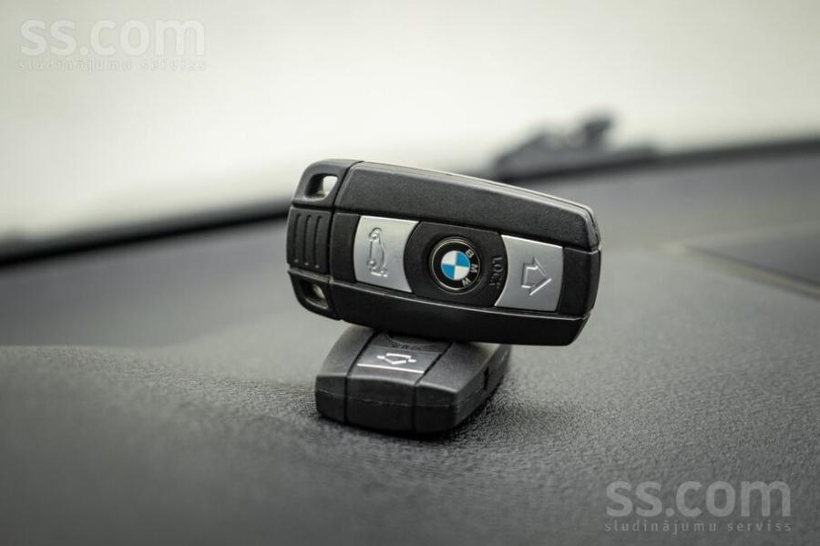 Melns BMW X5 2010 Rīga, ar dzinēja tilpumu 3.00 L un nobraukumu 240 tūkst. km par 11500 €, foto 31 vietnē AUTOMOTO.COM.LV