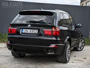 Melns BMW X5 2010 Tukums, ar dzinēja tilpumu 3.00 L un nobraukumu 254 tūkst. km par 9990 €, foto 4 vietnē AUTOMOTO.COM.LV