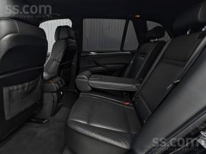 Melns BMW X5 2010 Tukums, ar dzinēja tilpumu 3.00 L un nobraukumu 254 tūkst. km par 9990 €, foto 11 vietnē AUTOMOTO.COM.LV