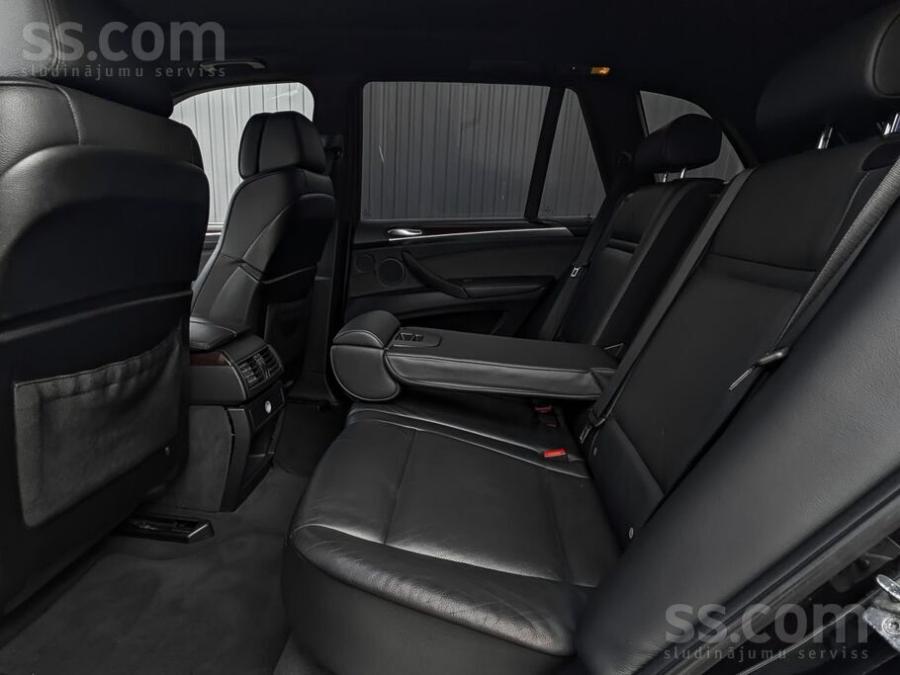 Melns BMW X5 2010 Tukums, ar dzinēja tilpumu 3.00 L un nobraukumu 254 tūkst. km par 9990 €, foto 11 vietnē AUTOMOTO.COM.LV