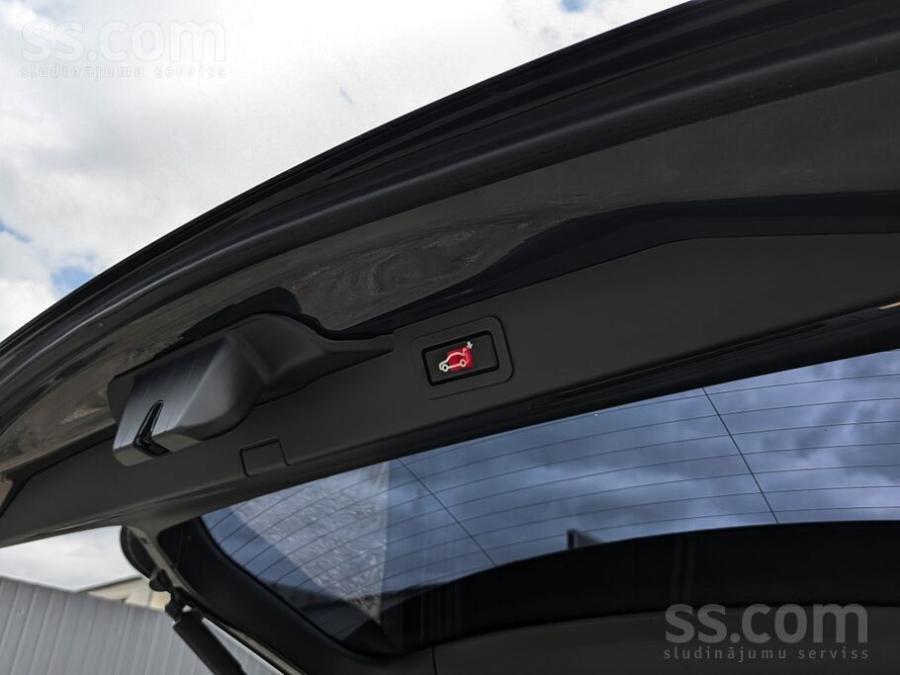 Melns BMW X5 2010 Tukums, ar dzinēja tilpumu 3.00 L un nobraukumu 254 tūkst. km par 9990 €, foto 21 vietnē AUTOMOTO.COM.LV
