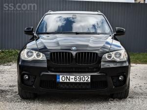 Melns BMW X5 2010 Tukums, ar dzinēja tilpumu 3.00 L un nobraukumu 254 tūkst. km par 9990 €, foto 26 vietnē AUTOMOTO.COM.LV