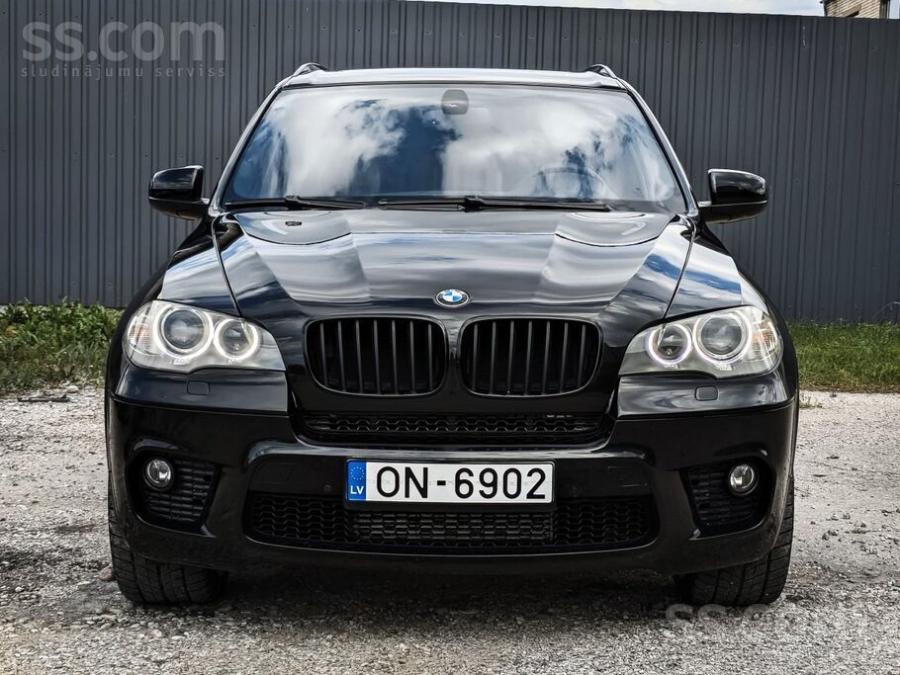 Melns BMW X5 2010 Tukums, ar dzinēja tilpumu 3.00 L un nobraukumu 254 tūkst. km par 9990 €, foto 26 vietnē AUTOMOTO.COM.LV