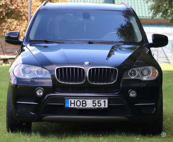 BMW X5 2010 Viļņa vietnē Melns BMW X5 2010 Viļņa, ar dzinēja tilpumu 2.99 L un nobraukumu 333 tūkst. km par 8900 €, foto 4 vietnē AUTOMOTO.COM.LV