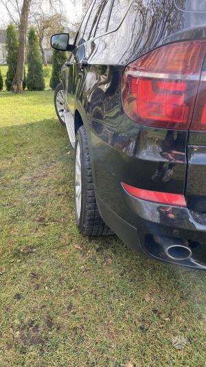 Melns BMW X5 2010 Viļņa, ar dzinēja tilpumu 2.99 L un nobraukumu 330 tūkst. km par 8200 €, foto 26 vietnē AUTOMOTO.COM.LV