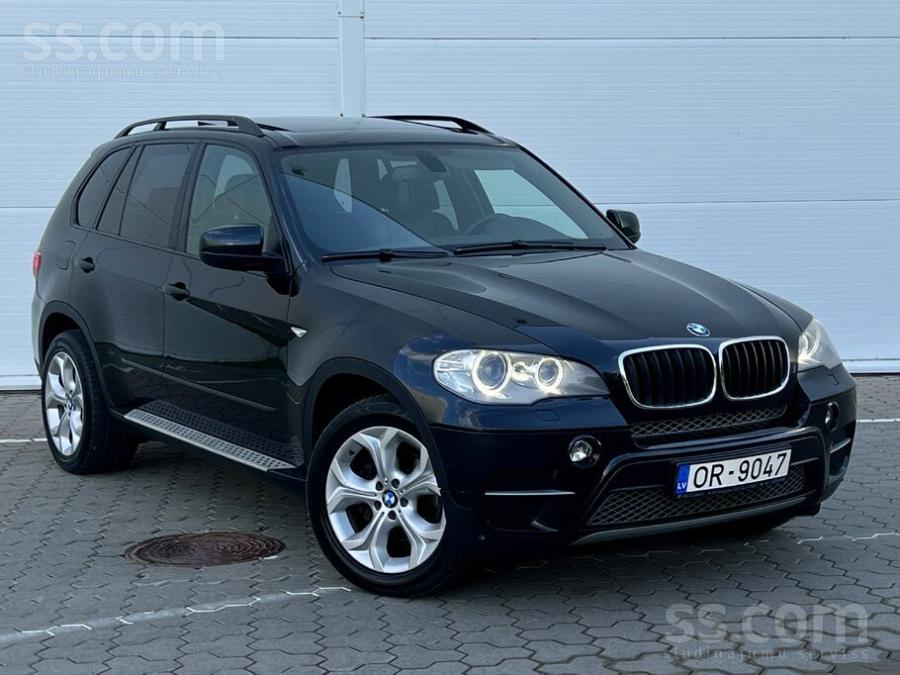Black BMW X5 2010 in Riga, with an engine capacity of 3.00 L and mileage of 176 thousand km for 13500 €, photo 3 on AUTOMOTO.COM.LV
