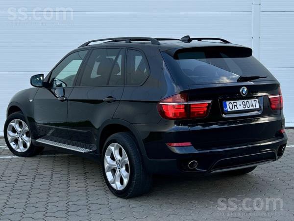 Melns BMW X5 2010 Rīga, ar dzinēja tilpumu 3.00 L un nobraukumu 176 tūkst. km par 13500 €, foto 4 vietnē AUTOMOTO.COM.LV