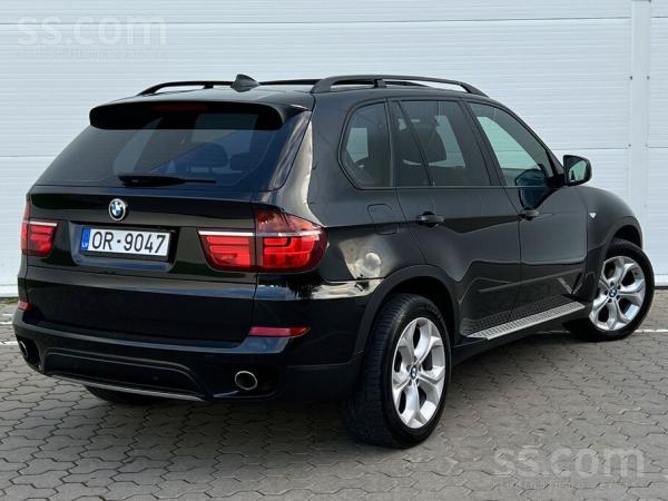 Melns BMW X5 2010 Rīga, ar dzinēja tilpumu 3.00 L un nobraukumu 176 tūkst. km par 13500 €, foto 5 vietnē AUTOMOTO.COM.LV