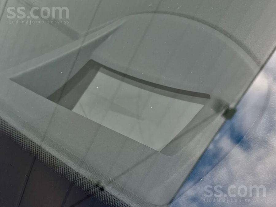 Black BMW X5 2010 in Riga, with an engine capacity of 3.00 L and mileage of 176 thousand km for 13500 €, photo 21 on AUTOMOTO.COM.LV