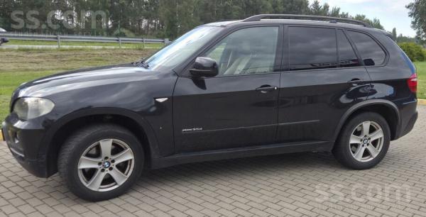 Melns BMW X5 2010 Rīga, ar dzinēja tilpumu 3.00 L un nobraukumu 343 tūkst. km par 6500 €, foto 1 vietnē AUTOMOTO.COM.LV