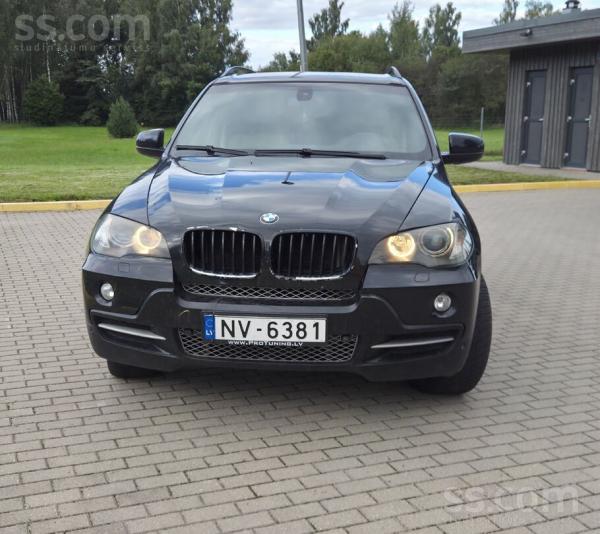 Melns BMW X5 2010 Rīga, ar dzinēja tilpumu 3.00 L un nobraukumu 343 tūkst. km par 6500 €, foto 3 vietnē AUTOMOTO.COM.LV