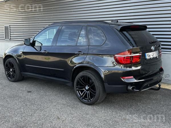 Melns BMW X5 2010 Rīga, ar dzinēja tilpumu 3.00 L un nobraukumu 200 tūkst. km par 10900 €, foto 4 vietnē AUTOMOTO.COM.LV