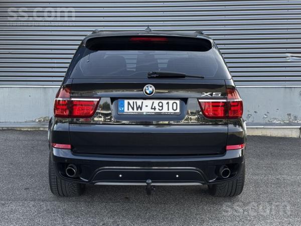 Melns BMW X5 2010 Rīga, ar dzinēja tilpumu 3.00 L un nobraukumu 200 tūkst. km par 10900 €, foto 5 vietnē AUTOMOTO.COM.LV
