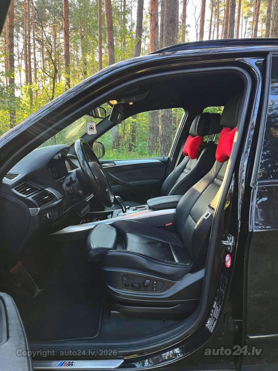 Melns BMW X5 2010 Tallina, ar dzinēja tilpumu 3.00 L un nobraukumu 33 tūkst. km par 11500 €, foto 5 vietnē AUTOMOTO.COM.LV