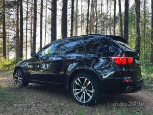 Melns BMW X5 2010 Tallina, ar dzinēja tilpumu 3.00 L un nobraukumu 33 tūkst. km par 11500 €, foto 8 vietnē AUTOMOTO.COM.LV
