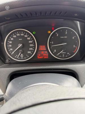 Black BMW X5 2010 in Vilnius, with an engine capacity of 2.98 L and mileage of 255 thousand km for 10500 €, photo 9 on AUTOMOTO.COM.LV